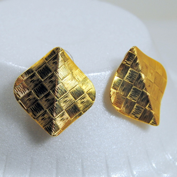 Jewelry | Earrings Gold Cross Hatch Design Post Metal | Poshmark
